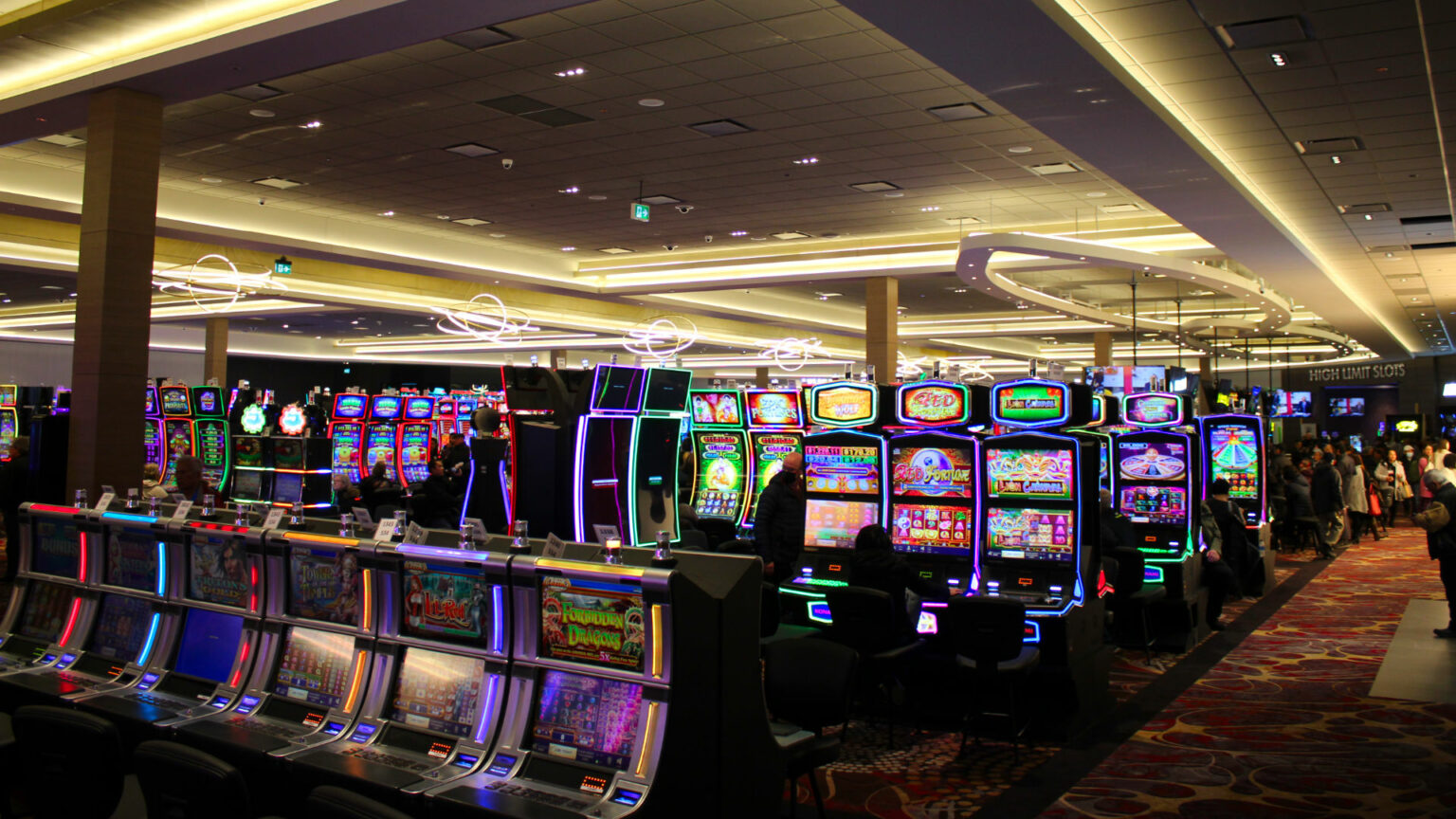 ACE Casino Airport - Land-Based Casinos in Canada
